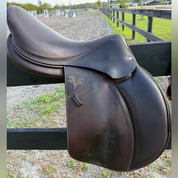 Voltaire | Other | Voltaire Brown Leather Swarovski Saddle | Poshmark